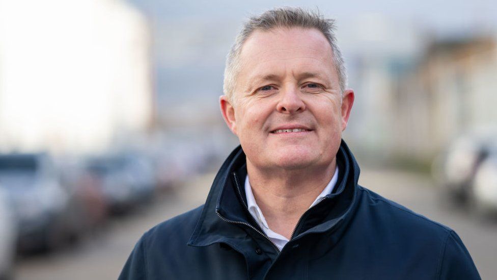 Arweinydd Llafur nesaf: Pwy yw Jeremy Miles? - BBC Cymru Fyw