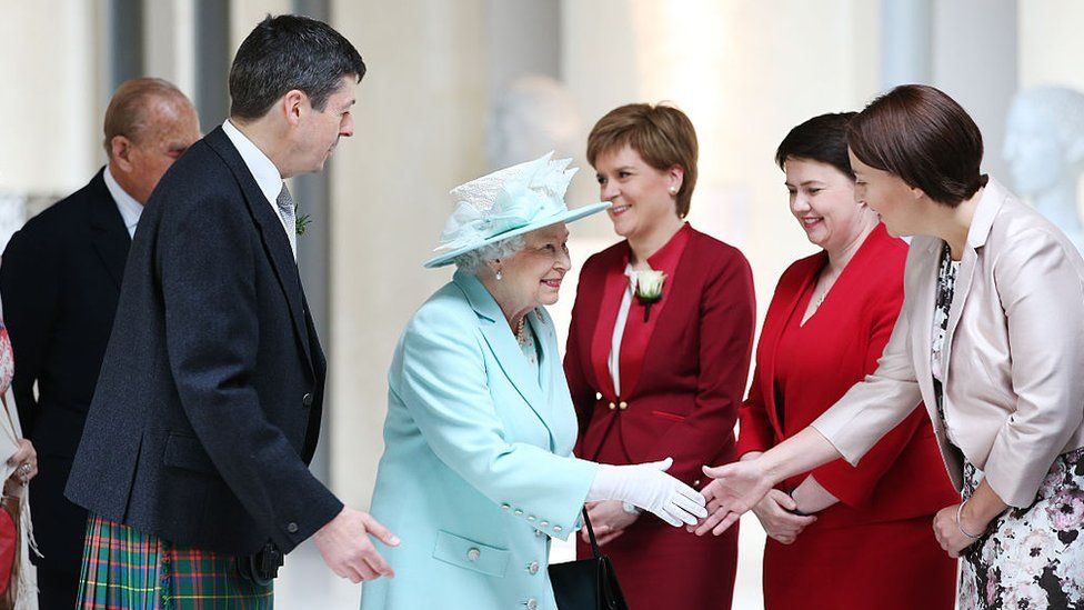 The Queen and the Scottish Parliament - BBC News