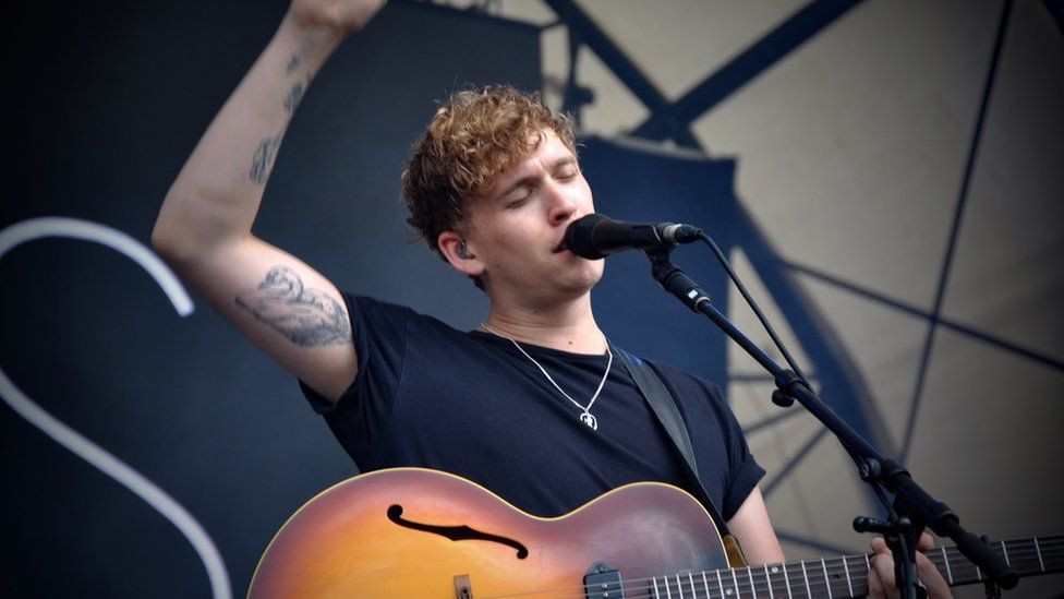 High time at Wilderness Festival - BBC News