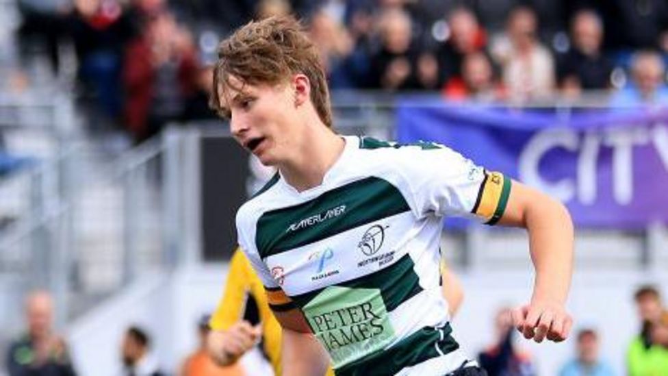 Scarlets sign Ellis Mee from Nottingham - BBC Sport