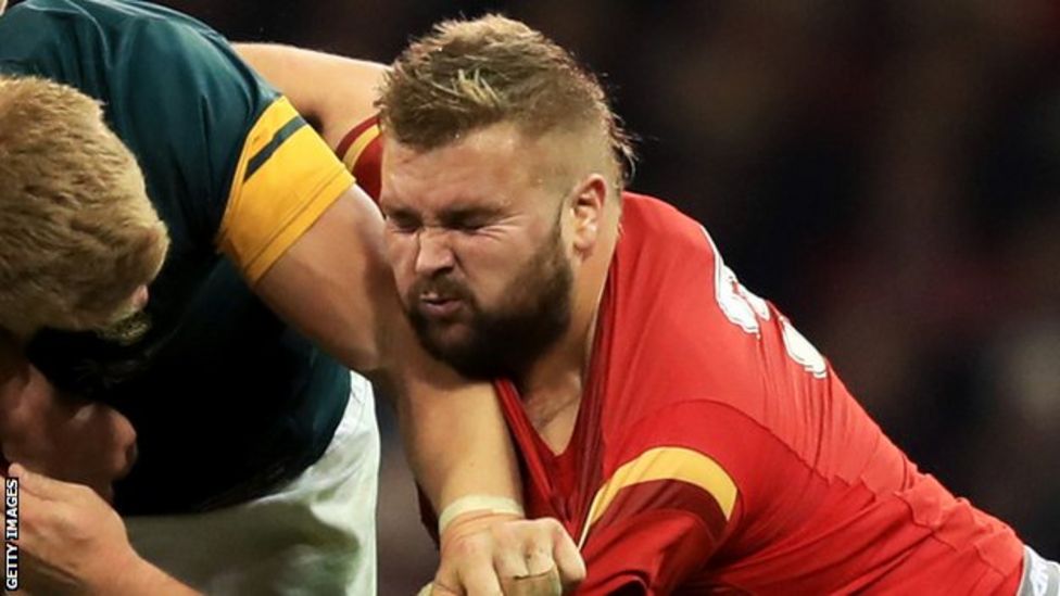 Tomas Francis: Rob Howley dealt with Wales criticism well, says prop ...