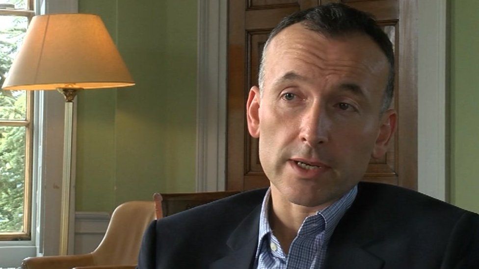 Brexit caled yn 'drychinebus' i'r gwasanaeth iechyd - BBC Cymru Fyw