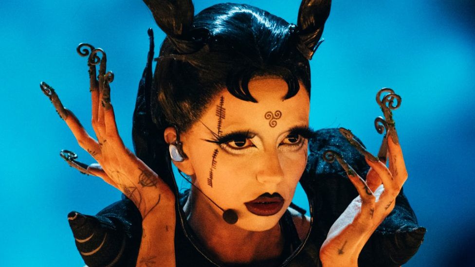 Bambie Thug: Who is the Irish 'witch' going for Eurovision glory - BBC News