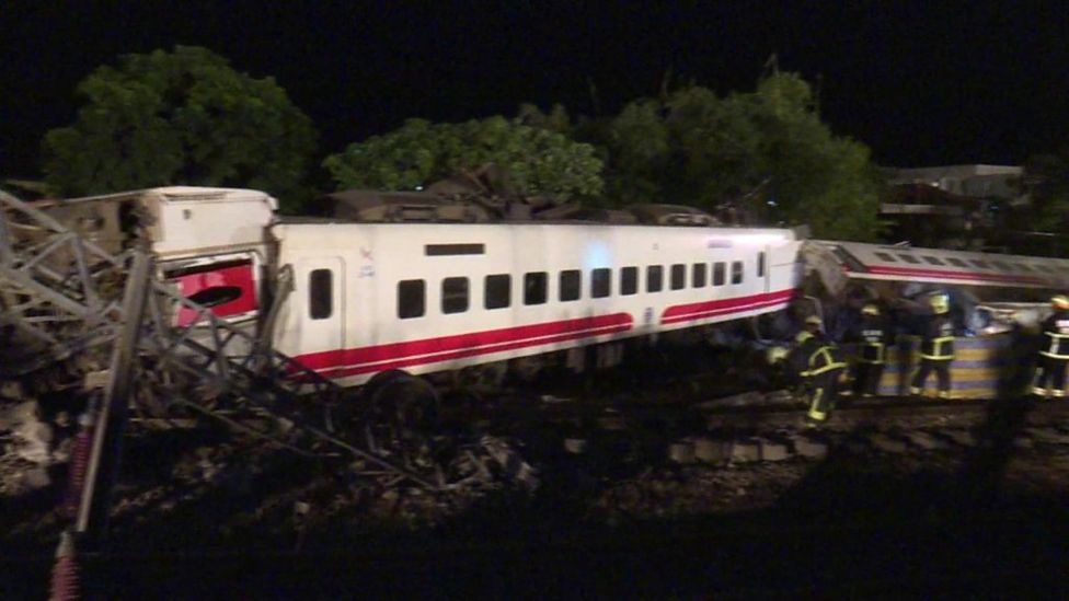 Taiwan train crash driver disabled speed controls - BBC News