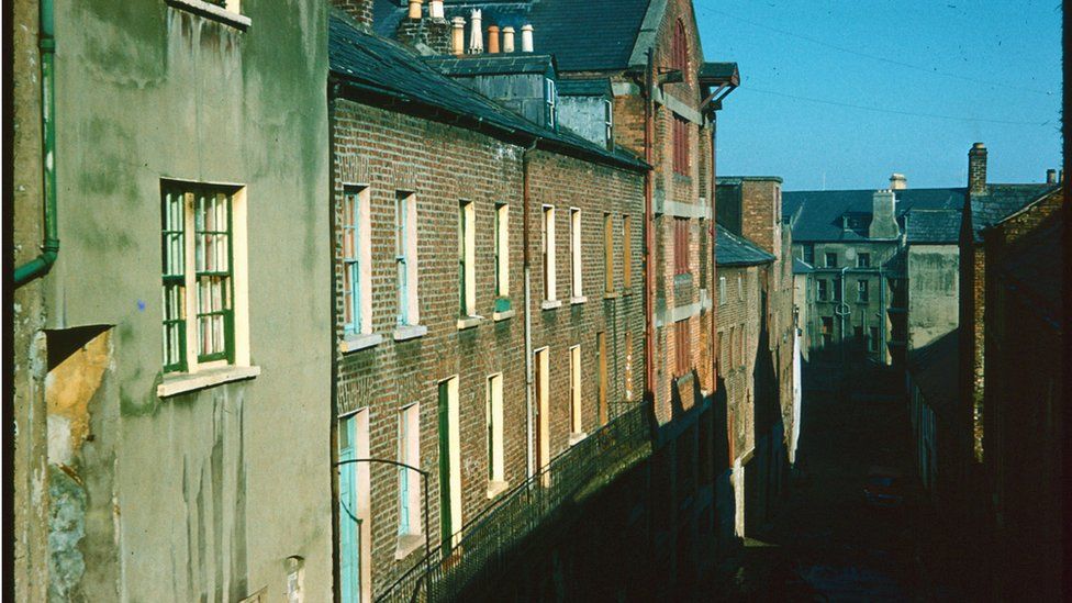 Mabel Remington Colhoun photo collection goes online - BBC News