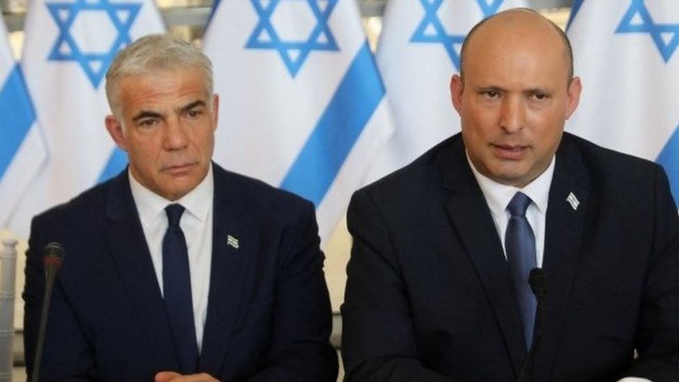 Israel gets new PM as Netanyahu targets comeback - BBC News