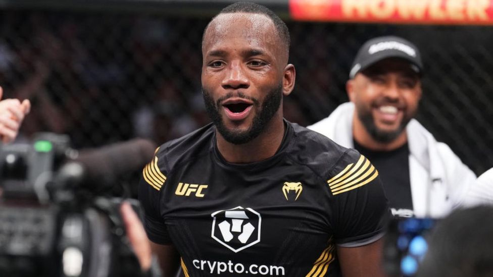 MMA world champion Edwards helps deter teens from crime - BBC News