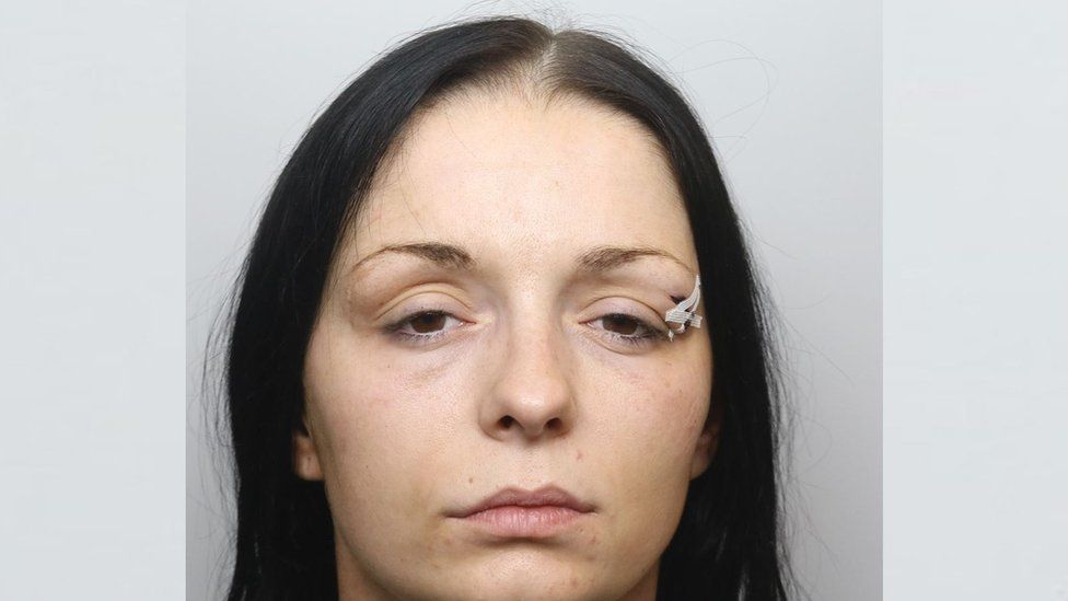 Burton-upon-Trent woman guilty of killing ex-boxer boyfriend - BBC News