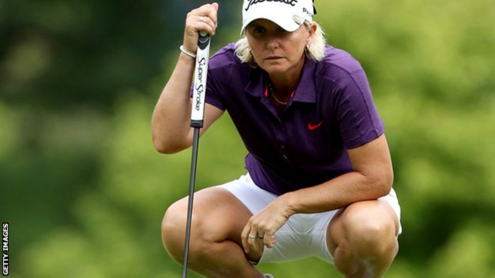 Lotte Championship: Becky Morgan one shot off lead in round two - BBC Sport