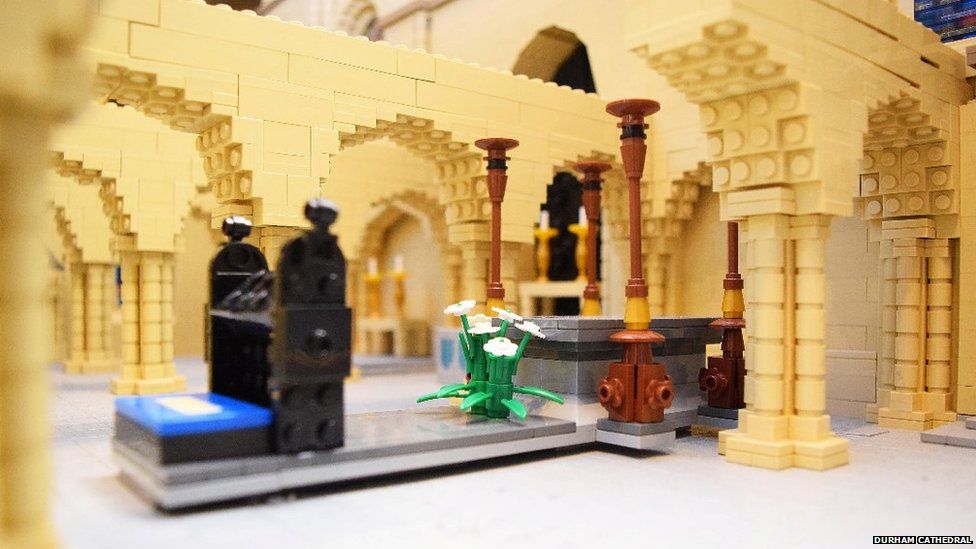 200,000th brick added to Durham Cathedral Lego model - BBC Newsround