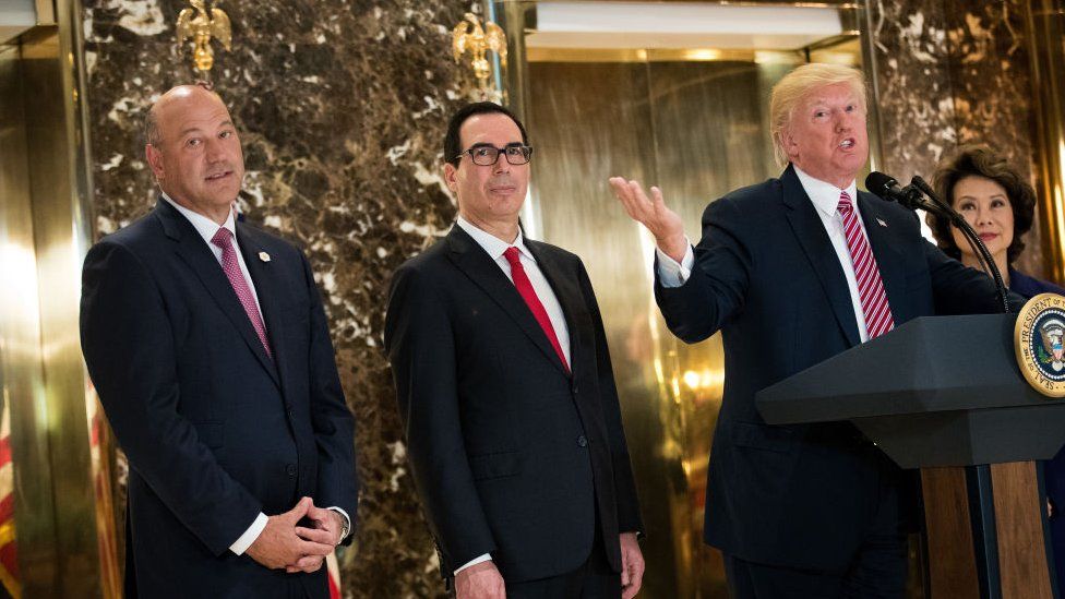 Trump economic aide Gary Cohn chides him on Charlottesville - BBC News