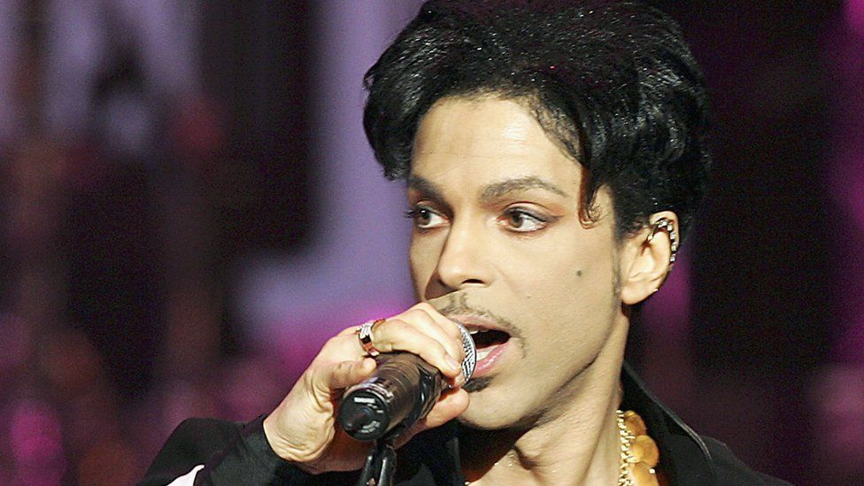 Prince's Paisley Park home to open to the public - BBC News