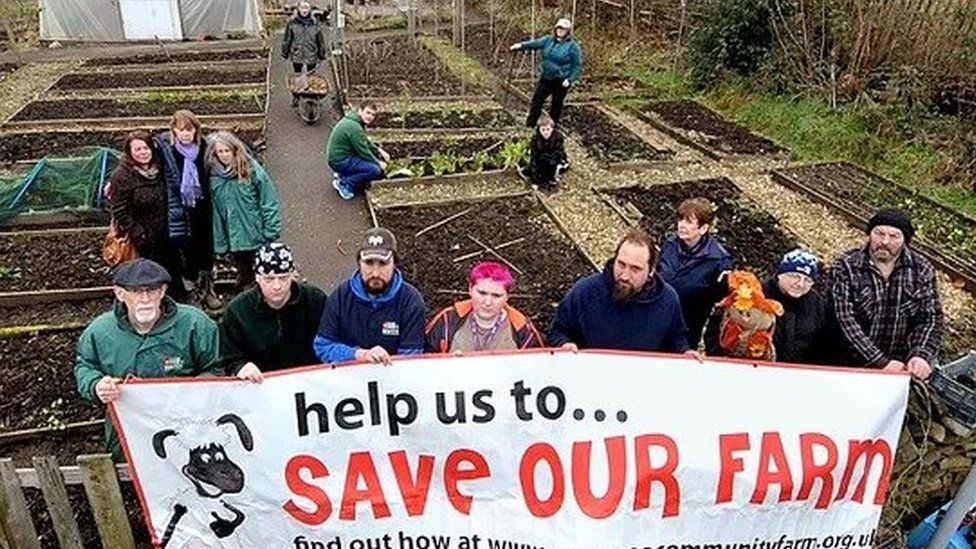 Swansea Community Farm faces closure without £50,000 - BBC News