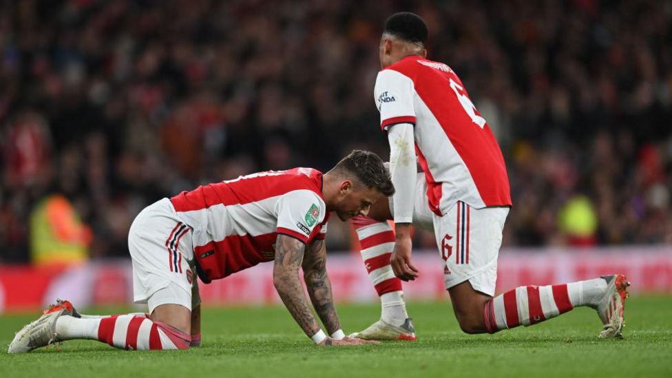 Arsenal season 'a failure' if don't reach top four - BBC Sport
