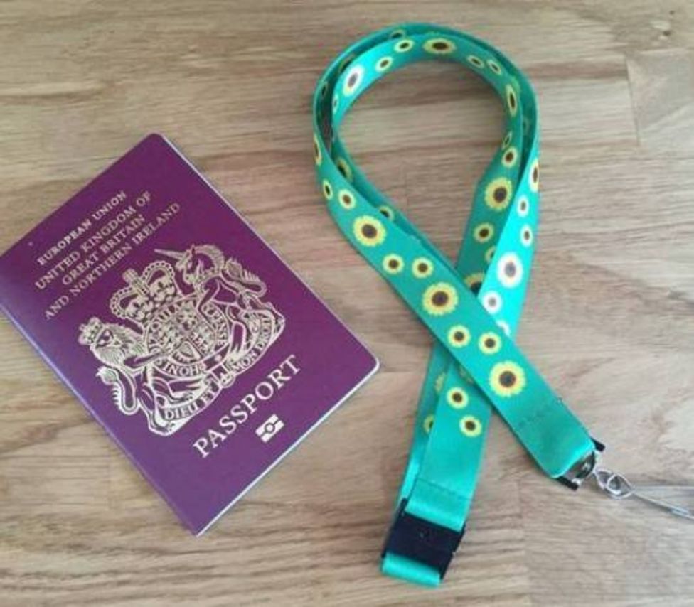 Invisible disabilities: What is a sunflower lanyard? - BBC Newsround