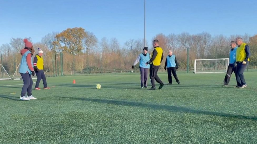 Richmond coach aims to bring diversity to walking football - BBC News
