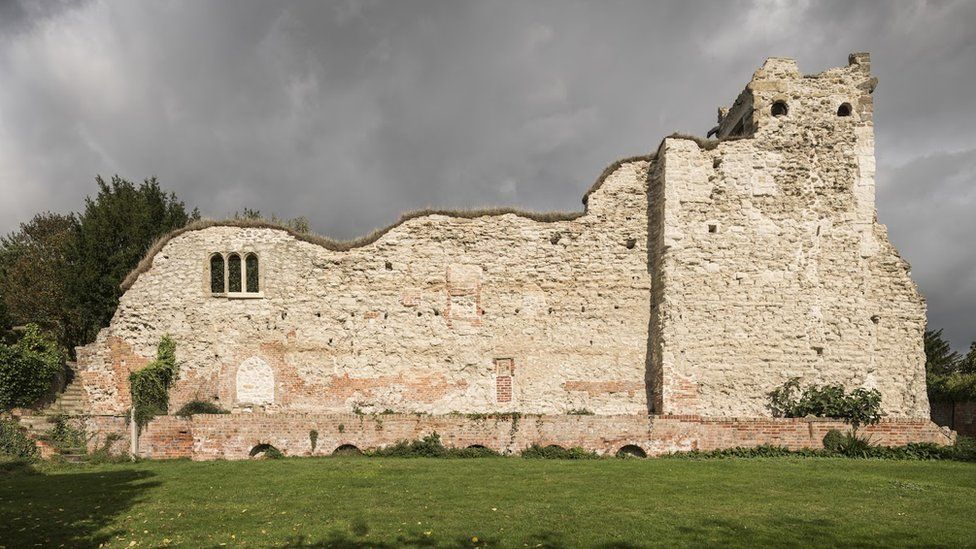Wallingford Castle remains saved from ruin, Historic England says - BBC ...