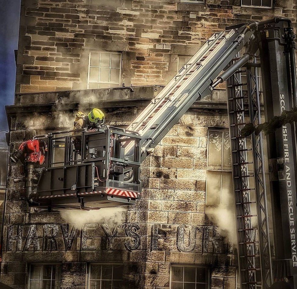 Entrance to forgotten square revealed by huge fire in Edinburgh - BBC News