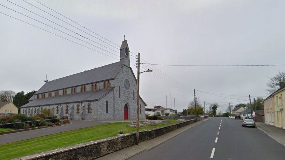 Galway church plans Ash Wednesday drive-thru - BBC News