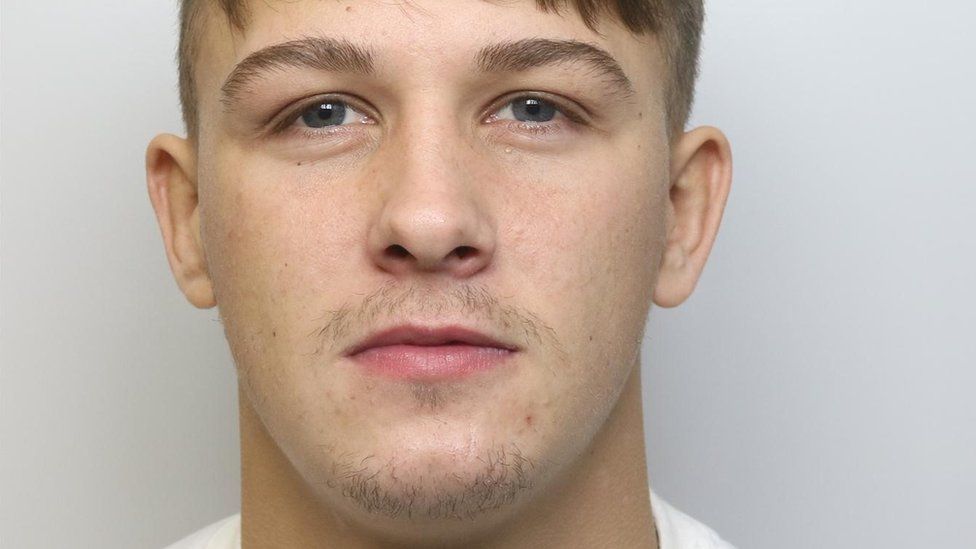 Christopher Windle jailed for fleeing fatal Bradford crash - BBC News