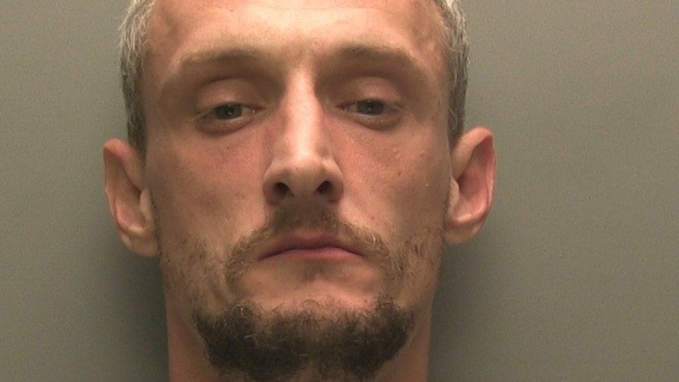 Paul Barnett murder: Paul Bodell sentenced for Skegness stabbing - BBC News