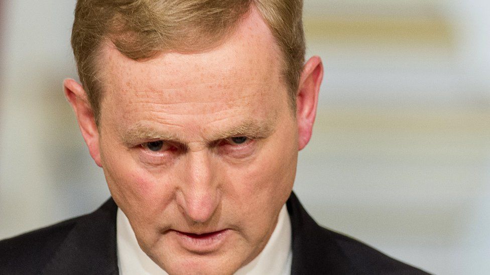 Sinn Féin must restore trust says Enda Kenny - BBC News