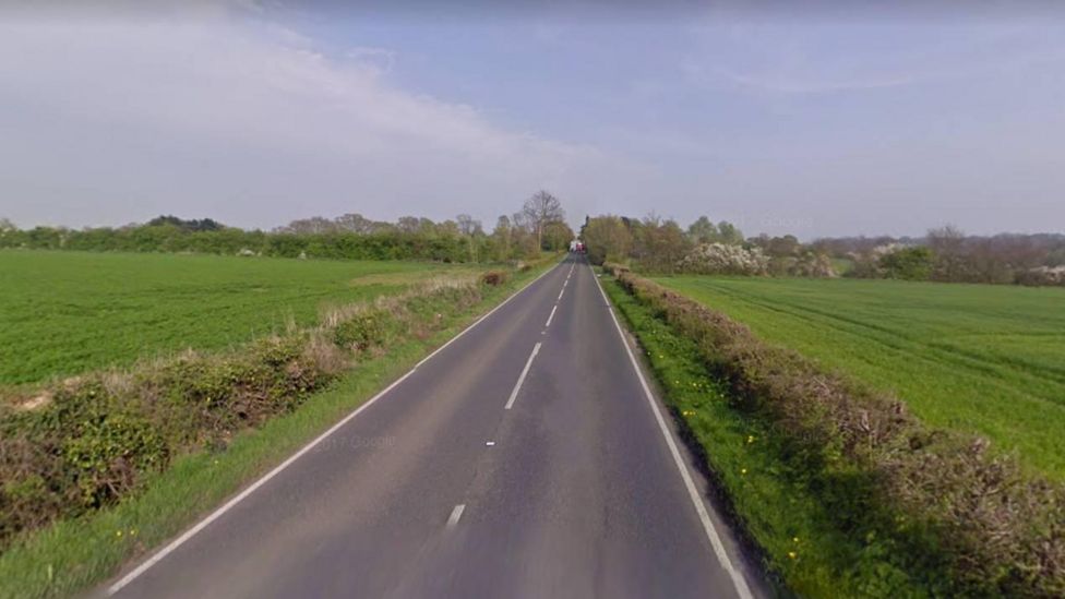 Southminster car crash: Man and woman aged in 70s die at scene - BBC News