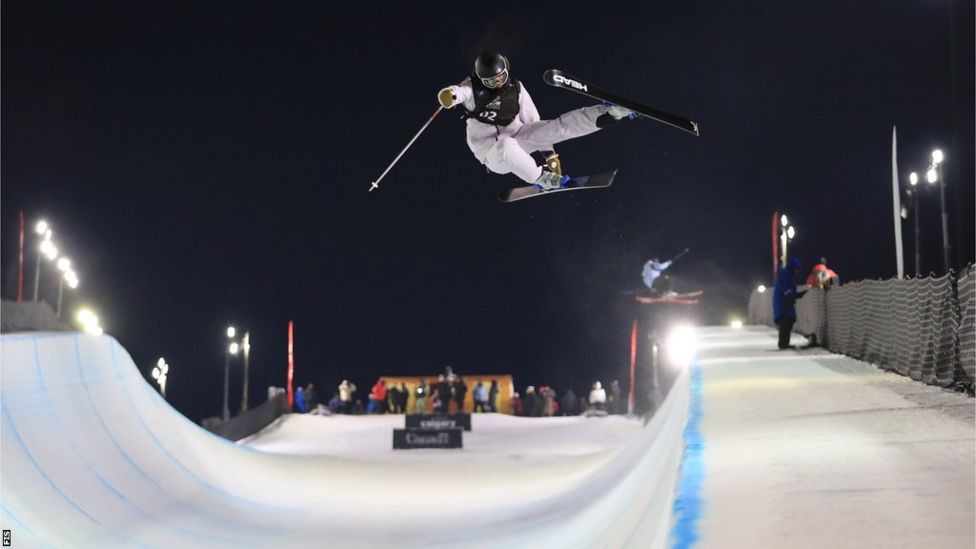 Zoe Atkin: Briton wins World Cup halfpipe bronze in Calgary - BBC Sport