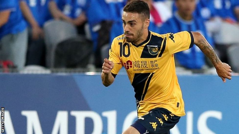 Manchester City sign Australian midfielder Anthony Caceres - BBC Sport