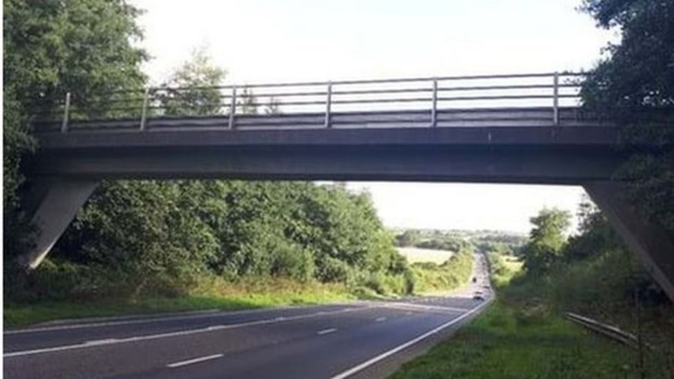 Part of A30 to close for Tolgroggan bridge installation - BBC News