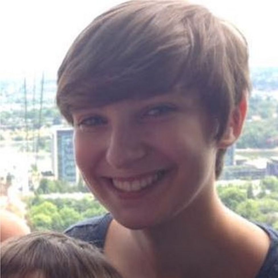 Saudis 'helped citizen in Oregon hit-and-run case flee US' - BBC News