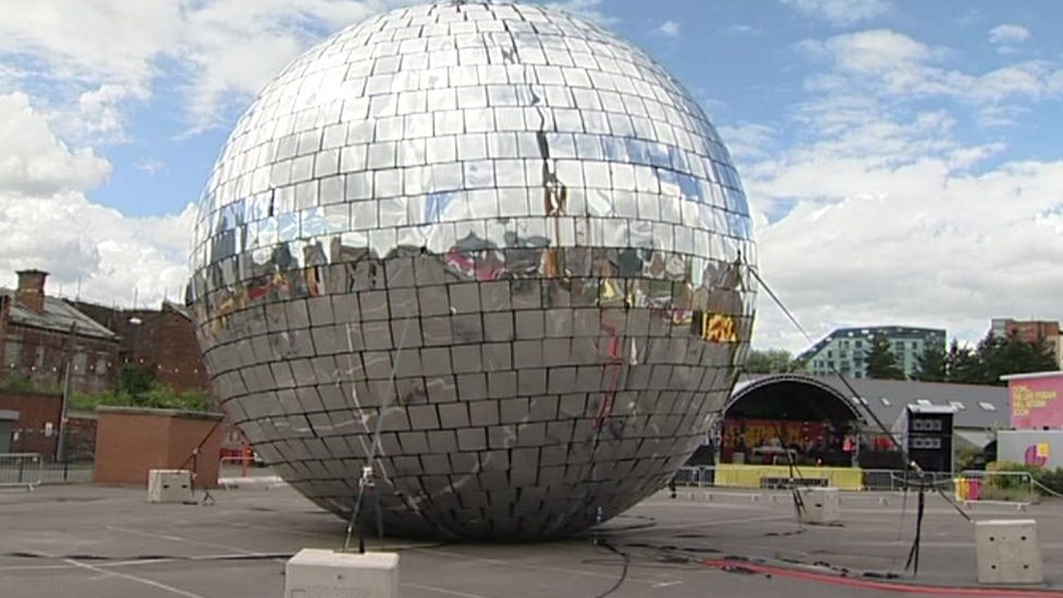 Leeds hosts giant disco street party as part of an arts festival - BBC News