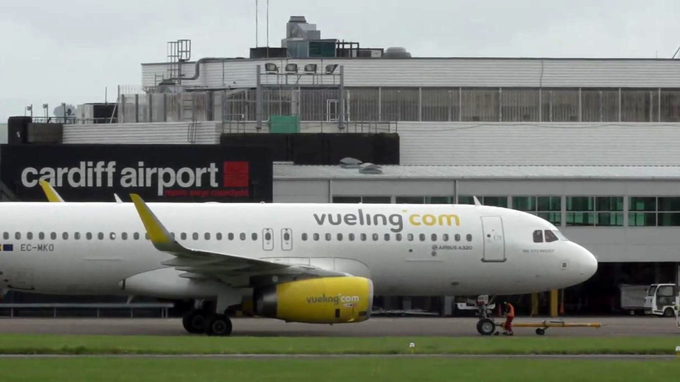 Covid: Cardiff man, 81, denied Spanish holiday at airport - BBC News