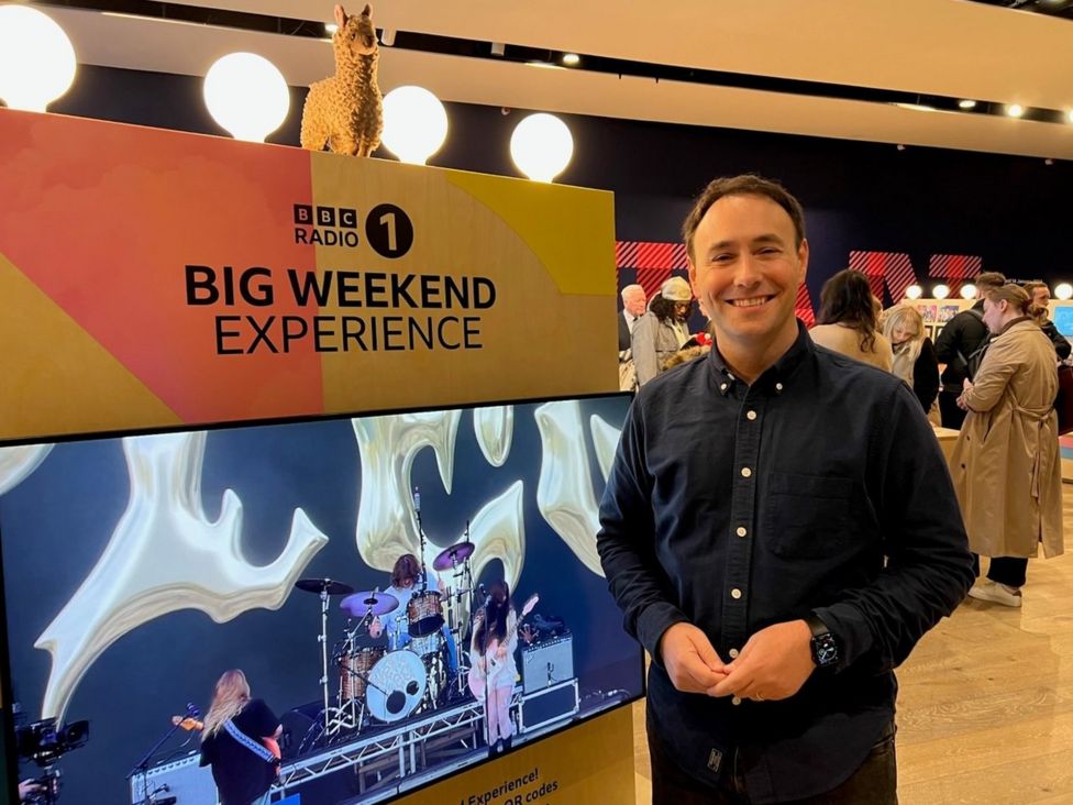 Radio 1 Big Weekend memories celebrated at Dundee's V&A - BBC News
