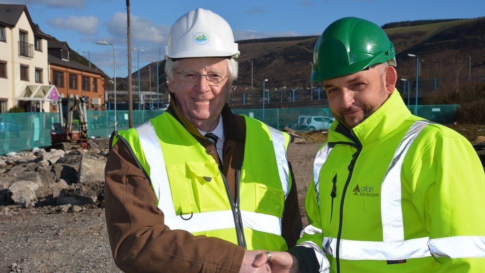 Port Talbot's derelict Green Park to become 'green oasis' - BBC News