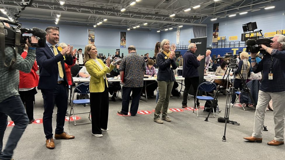 Local elections 2023: Labour take 'key target' Swindon - BBC News