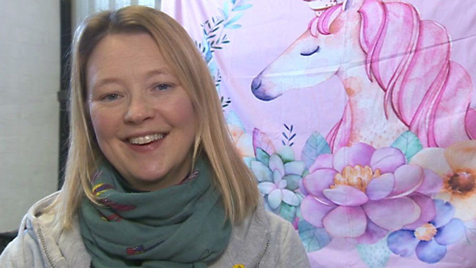 Isla Tansey: Charity named after 'painted stones' girl - BBC News