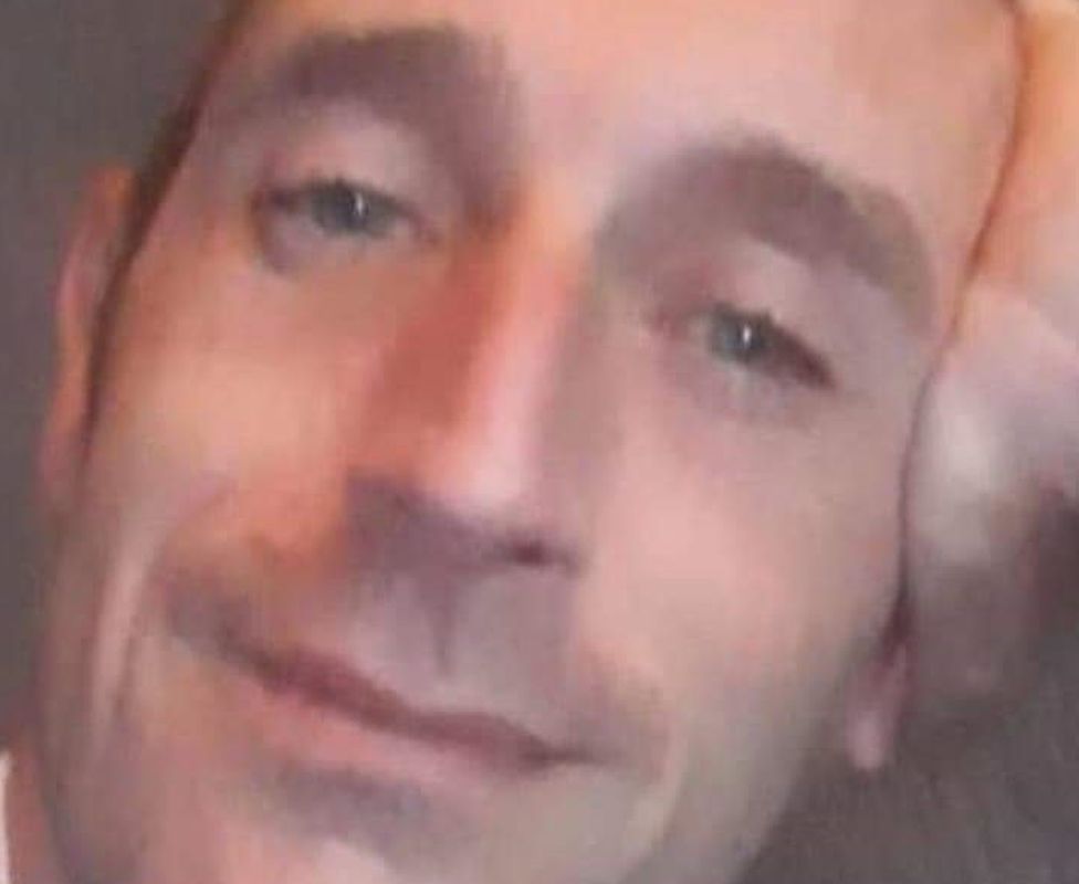 South Belfast: Man dies after serious assault - BBC News