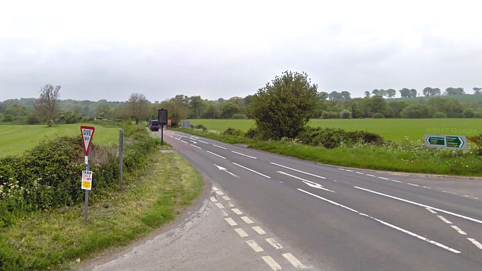 The A346 is shut near Marlborough following 'serious' collision - BBC News