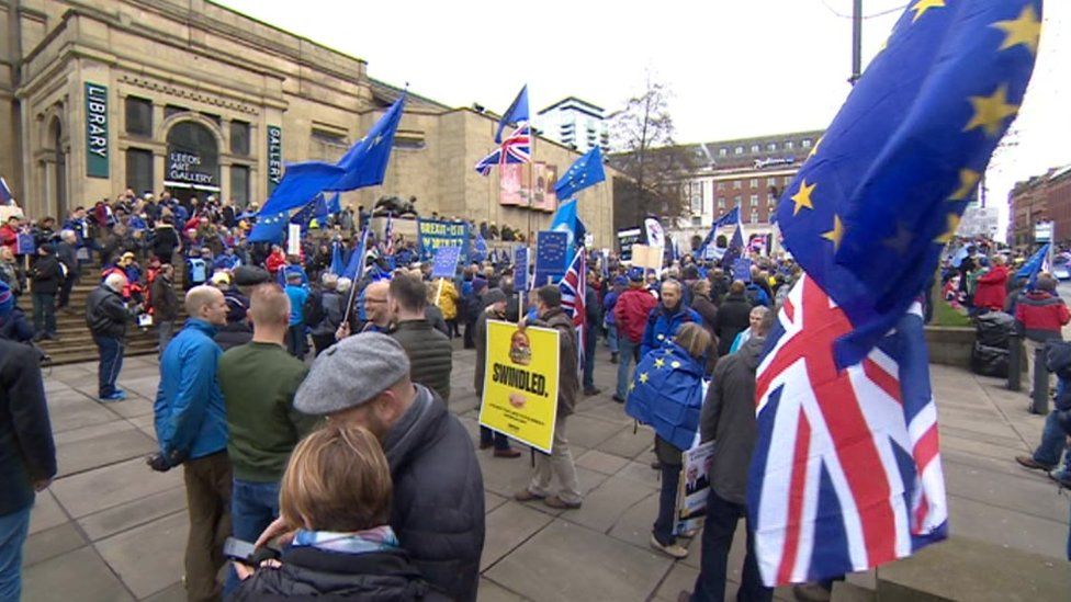 Thousands march in Leeds anti-Brexit protest - BBC News