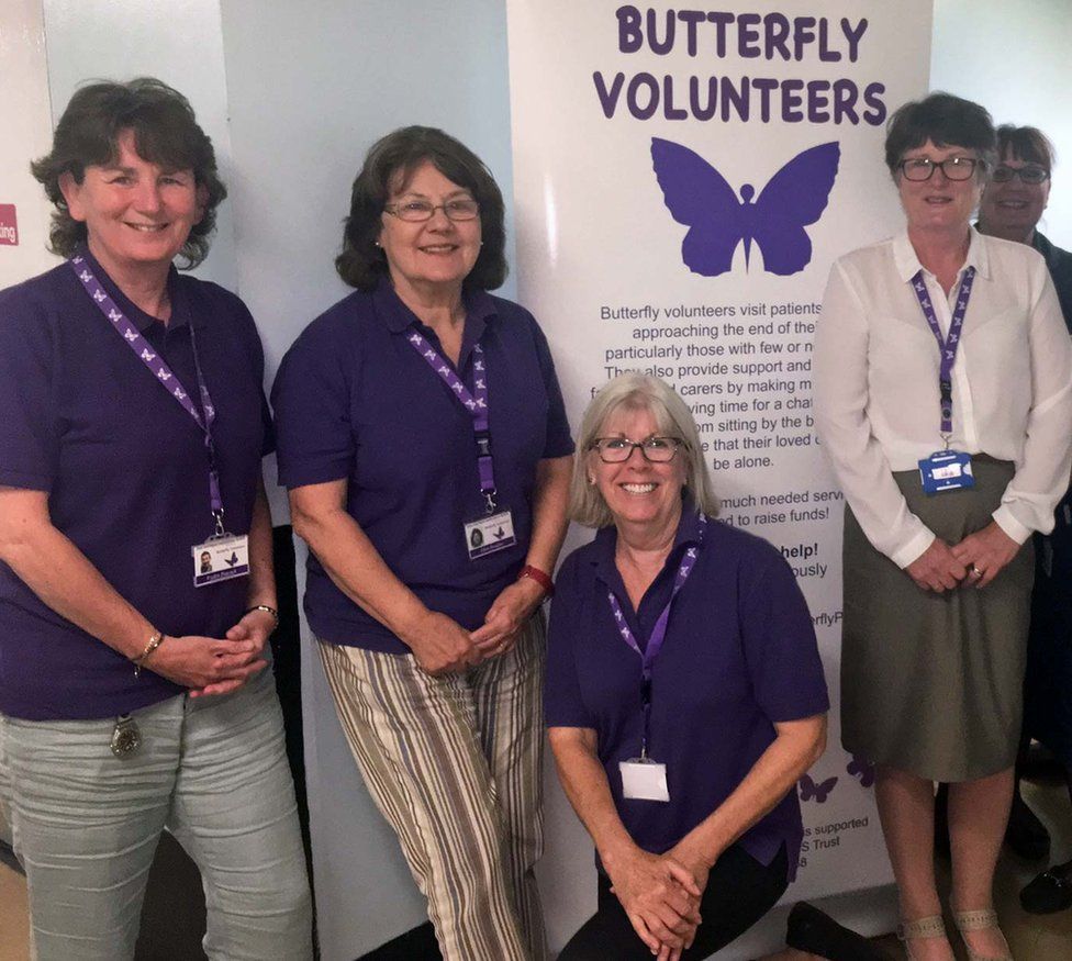 Stevenage hospital volunteers support end-of-life patients - BBC News