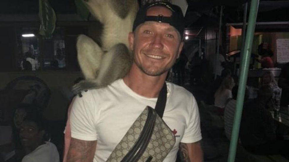 Sean Fitzgerald fatally shot in chest by police in Coventry - BBC News