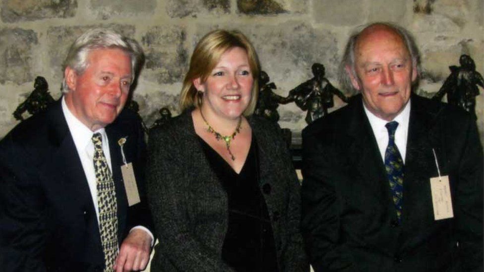 Queen's Birthday Honours 2019: WW2 child evacuee honoured - BBC News