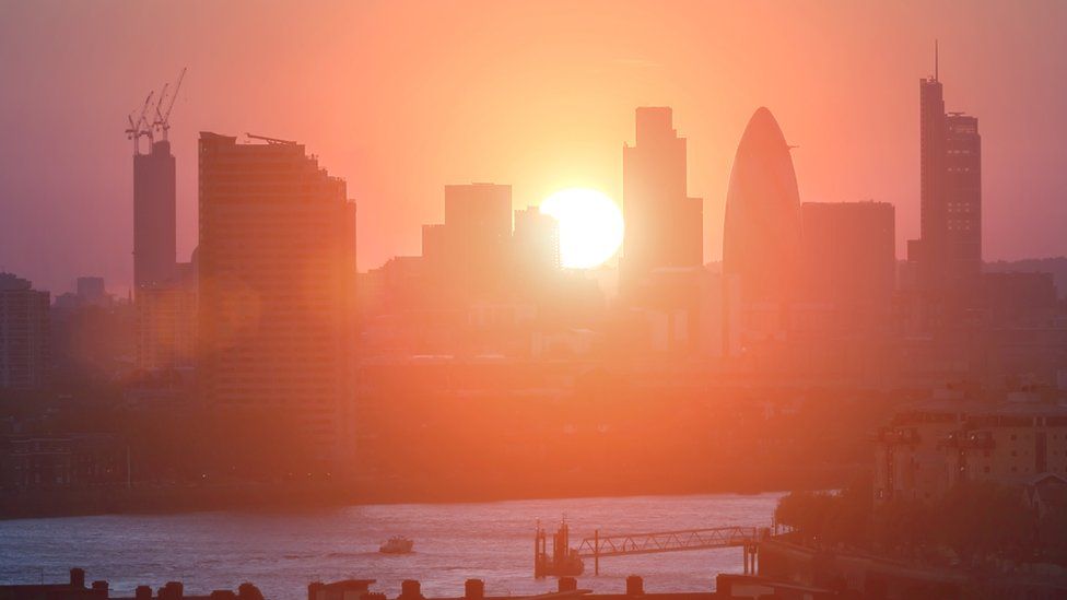 Summer storms: Why do we get thunderstorms after hot weather? - BBC ...