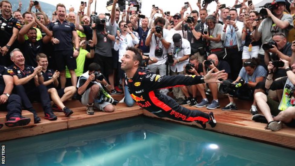 Monaco Grand Prix: Daniel Ricciardo fends off Sebastian Vettel for ...