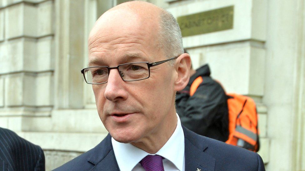 Swinney 'would not change Edinburgh tram decisions' - BBC News