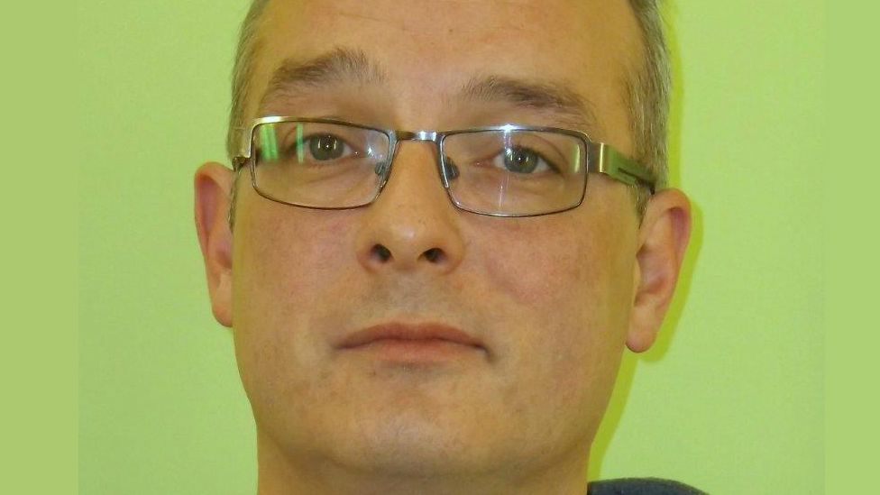 Guernsey finance director was 'reckless risk taker' - BBC News