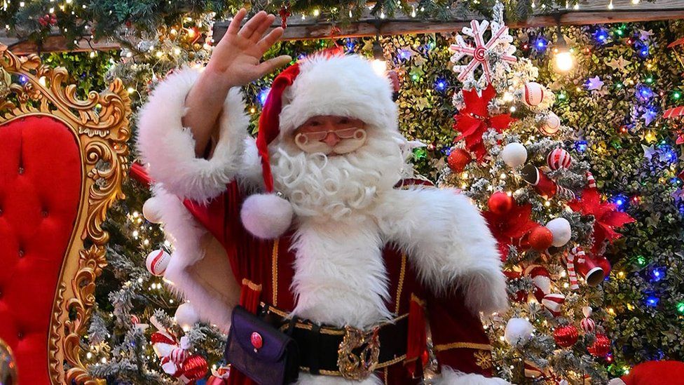 Christmas: How a Caerphilly miner became Santa Claus - BBC News