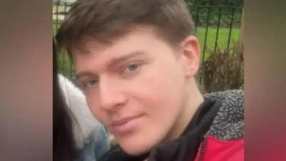 Lewis Penfold-Roche: Police confirm body in river is missing teen - BBC ...