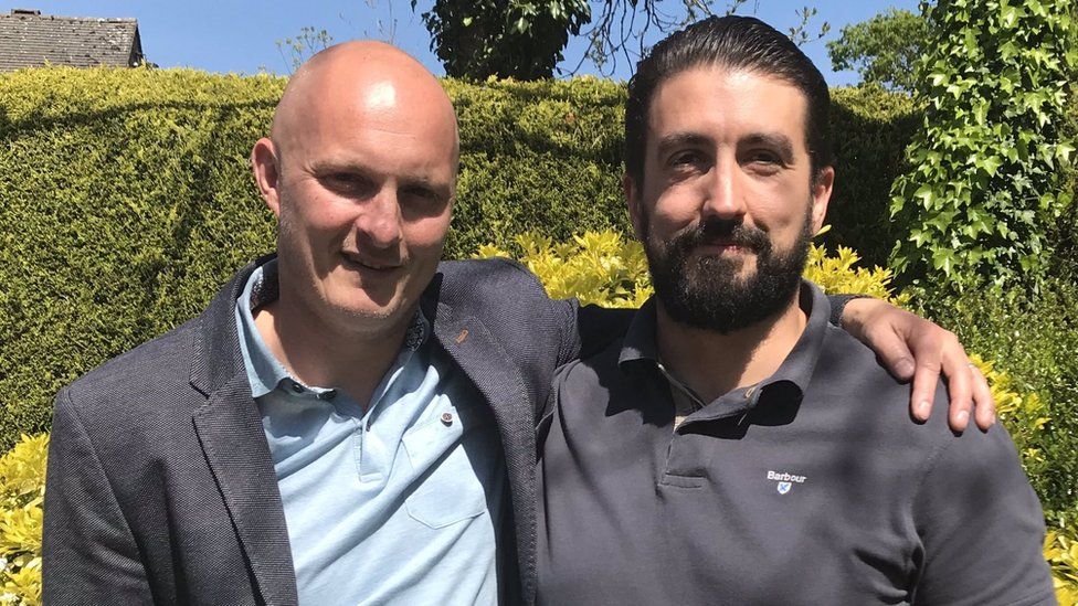 Damwain awyren Y Fenni: 'Diolch am ein helpu' - BBC Cymru Fyw